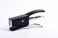 China Office stationery stapler 24/6 metal mini stapler plier for sale