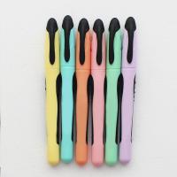 China Good quality hot selling black silicone curved holder highlighter pen for sale