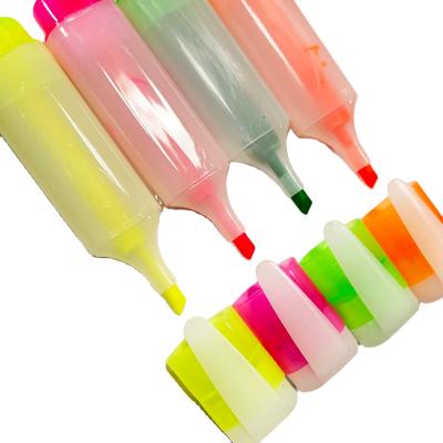 China Factory Directly Price 4PCS Cheap Fluorescent Ink PVC Bag Set Marker Pen Chisel Fiber Tip Highlighter for sale