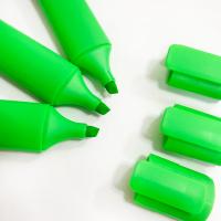 China Hot Selling 12PCS Green School And Office Fluorescent Ink Color Box Set Marker Chisel Fiber Tip Highlighter for sale