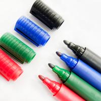 China Hot Selling 4PCS Office Classic Dry Easy Marker Pen Set Bullet Tip Permanent Marker for sale