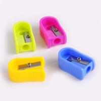 China Custom hot sell single hole plastic cheap wholesale pencil sharpeners for sale