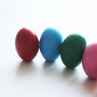 China Creative 3D Egg Shaped Cartoon Plastic Crayons for Coloring for sale