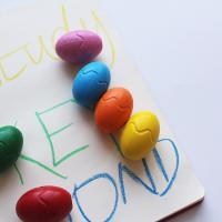 China Creative 3D Egg Shaped Cartoon Plastic Crayons for Coloring for sale