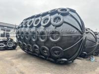 China Black Pneumatic Rubber Fender Customized With Chain Net ISO CCS Certificated for sale