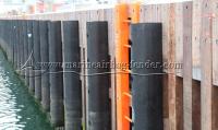 China Heavy Duty Hot Galvanizing Chain Ship Docking D Type Fender Bolted Installation for sale