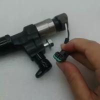 China Fuel Injector 095000-5993 for Hino FC6J0W J05D  Diesel Engine Spare Parts Construction Machinery	For Excavator Repair for sale