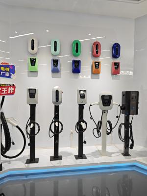 China 7kW Wall Mounted AC EV Charger 32A 220V 4.3 Inch Touch Screen Home Garage Use for sale