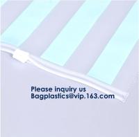 China Custom Printed Waterproof PVC Plastic Young Girl Toiletry Makeup Bag 1000pcs MOQ for sale