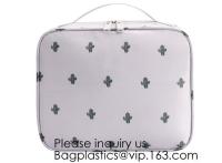 China Custom Canvas Toiletry Bag 27x18x5cm Waterproof Travel Cosmetic Bag for Women Men for sale