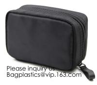 China Canvas Cosmetic Makeup Bag 9x3.9x5 inch with Gold Zipper Leather Handle Dopp Kit for sale