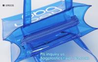 China Custom Clear PVC Makeup Bag with Handle Zipper Closure for Cosmetics Storage 20x15cm for sale