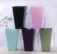 China Custom Cardboard Paper Gift Packaging Box with Logo for Candle Flower 250GSM for sale