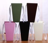 China Custom Cardboard Paper Gift Packaging Box with Logo for Candle Flower 250GSM for sale