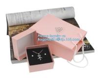 China Luxury Rope Handle Laminated Paper Carrier Bags 200gsm Kraft Paper Shopping Bags for sale