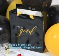 China Custom Printed Paper Shopping Gift Bags 250gsm Art Card with Matte Lamination and PP Rope Handles for sale