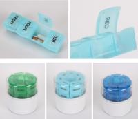 China Clear Plastic Weekly Pill Organizer with Pill Splitter 7 Day 4 Case Medication Box for sale