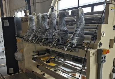 China Colorful Touch Screen Independent Arm Type Slitting Rewinder Machine Unwinding Diameter 450mm for sale