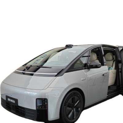 China Li Xiang MEGA MPV Electric Car 2024 7-Seat Silver Metallic Paint 800V Fast Charging for sale