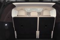 China Li Xiang MEGA MPV Electric Car 2024 7-Seat Silver Metallic Paint 800V Fast Charging for sale