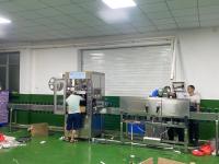 China Automatic Heat Shrink Sleeve Labeling Machine 9000BPH High Speed Bottle Labeler for sale