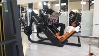 China Commercial Strength Training Leg Press Machine with Medium Load and Pin Load Selection for sale