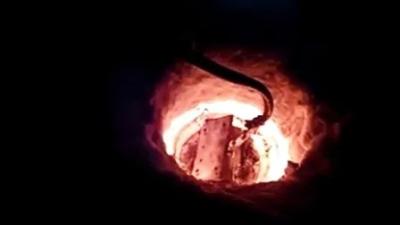 China 15KW Power 2KG Capacity High Frequency Induction Heating Machine with 30-100kHz Frequency for Gold Melting Furnace for sale