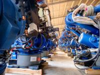 China Fast and Accurate ES200D Automatic Battery Spot Welding Machine Yaskawa ES200D Robot for Welding, Handling, and Palletizing for sale