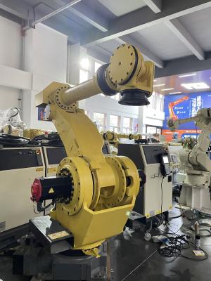 China 6 Axis Robotic Arm Injection Robot Arm Controlled by UR10e for Seamless Integration into Automated Injection Molding Lines for sale