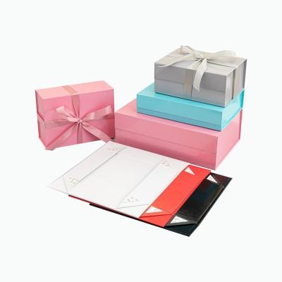 China Christmas Decoration Paper Folding Gift Box Cosmetic Jewellery Foldable Cardboard Boxes for sale