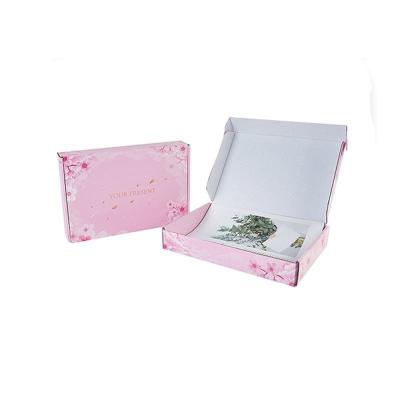 China OEM Folding Gift Box Paper Packing Mailer Box Custom For Shoes T Shirts Dress for sale