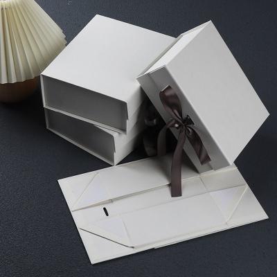 China Custom Magnetic Closure Foldable Cardboard Packaging Box for Food Household Electronics Cosmetics Cakes Jewelry and Gifts for sale