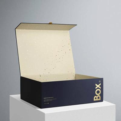 China Free Sample Yes Gift Boxes Packaging in Various Sizes Tailored to Customers Specific Requirement Custom Design Options for sale