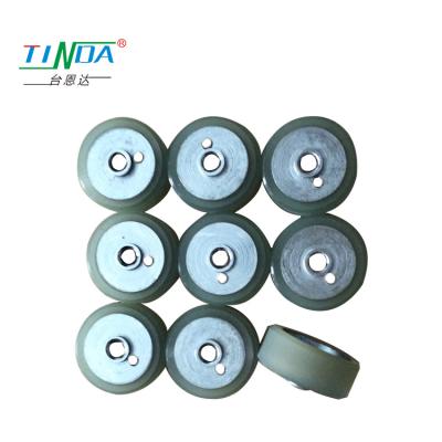 China High Precision Rubber Feed Rollers For Sewing Smooth Surface Treatment for sale