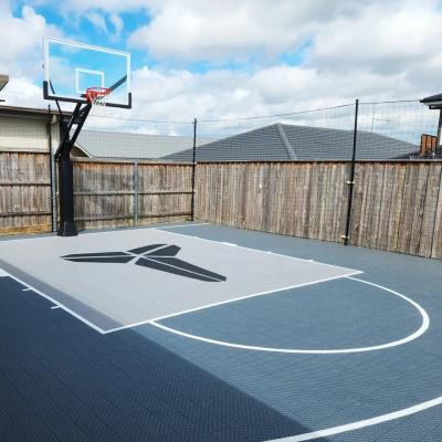 China Customizable UV Resistant PP Outdoor Sports Tiles 34x34x1.81cm Slip Resistant for sale
