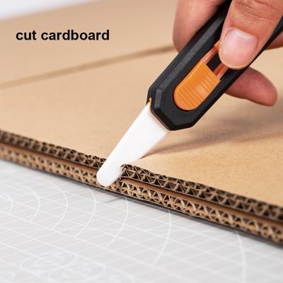 China MIDDIA Custom Logo Ceramic Utility Knife Blade 32mm Retractable Craft Cutter for sale