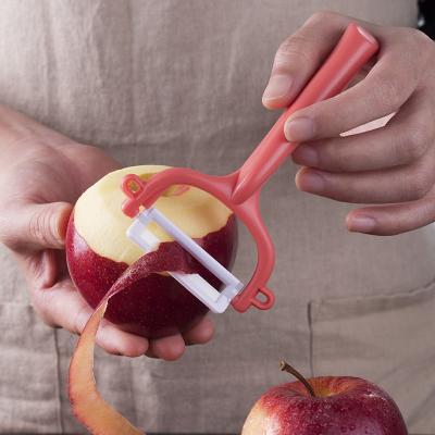 China Ergonomic Black Handle Ceramic Kitchen Peeler for Promotion and Fruit Vegetable Tools for sale