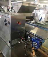 China LCD Touch Screen Cake Depositor Machine CM600/CM800 with 2.5KW-3.5KW Power and 425-465kg Weight for sale