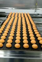 China PLC Controlled 1000kg/H Automatic Filled Bun Production Line with Tunnel Oven & Proofing System for sale