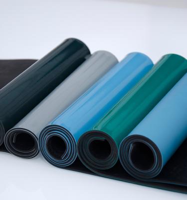 China Cleanroom Esd Products Work Table Rubber Mats Static Dissipative Custom Color for sale