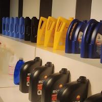 China 1-5L Fully Auto Lubricant Filling Line 1000-5000BPH 1000ml-5000ml for sale