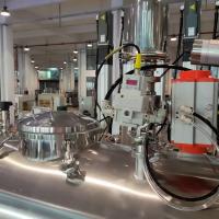 China Hot Sale 1-5L Detergent Liquid Filling Machine With Capping and Lableling Optional for sale