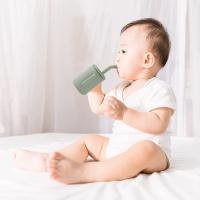 China Microwaveable Silicone Kitchen Product Baby Cup With Straw Reusable for sale