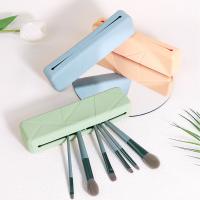 China Portable LFGB Silicone Makeup Brush Case Large Capacity for sale