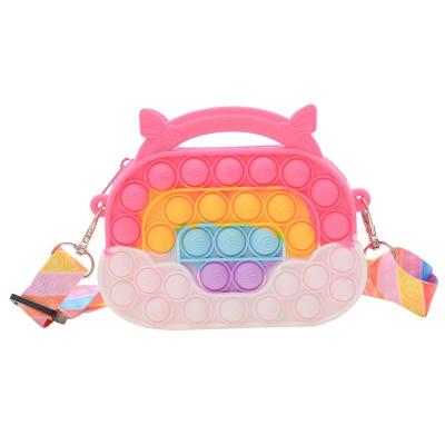China Toddle Handbag Silicone Coin Wallets Cute Crossbody Purse Bag Birthday Gifts For Little Girls Pencil Pen Case Makeup Bag for sale