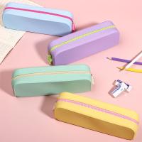 China Round Silicone Pencil Box 14.5x11x4cm Lightweight 110g Durable Portable Storage Case for Office School and Art Supplies for sale