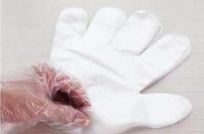 China Soft Polythene Gloves Food Handling , Waterproof Clear Plastic Disposable Gloves for sale