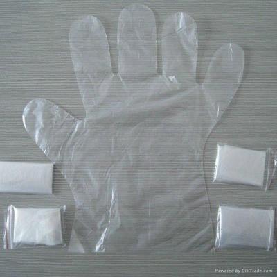China Natural Disposable Polythene Gloves 15 Microns Thickness For Personal Care for sale