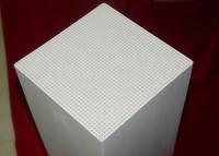 China Ceramic Multichannel Bricks Honeycomb Structural Packing 150x150mm 100cpsi Distillation Column for sale