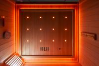 China Modern 2 Person Hemlock Wood Sauna with Harvia Electric Heater 130x120x200cm for sale